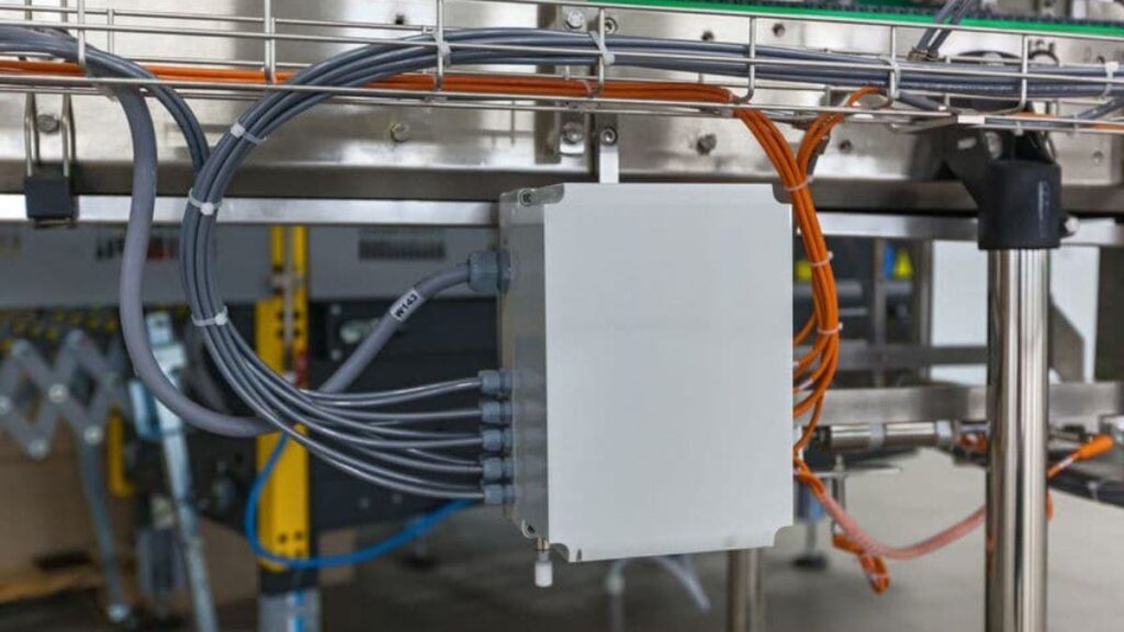 Junction Box Là Gì ? Khái Niệm Và Vai Trò Trong Hệ Thống điện 12/2025